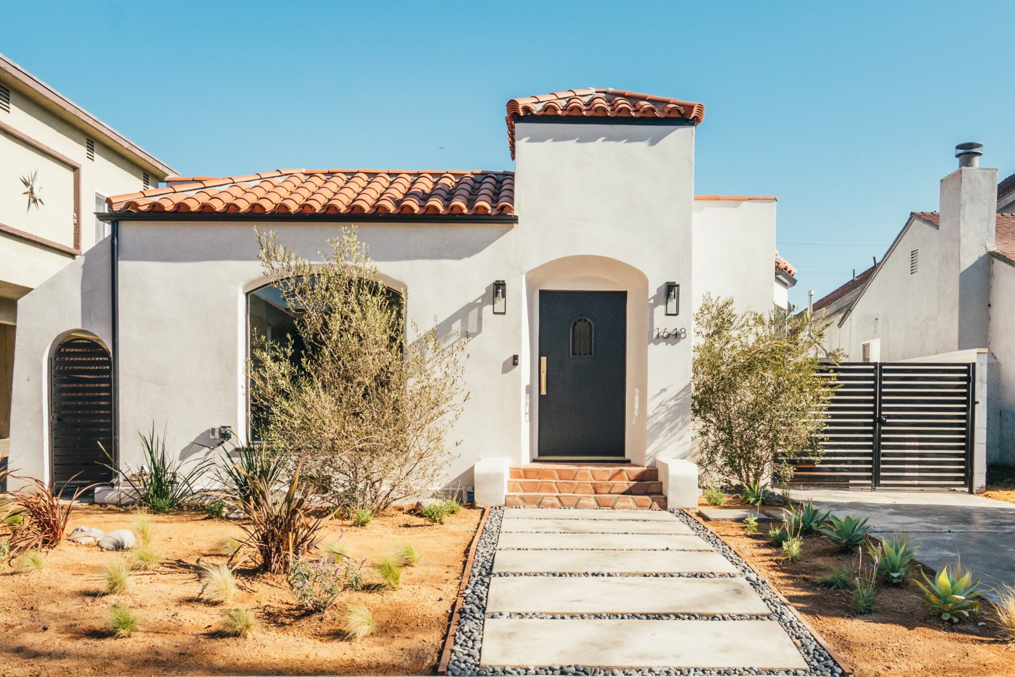05 Modern Stucco House Colors To Match Your Vision - House Frey