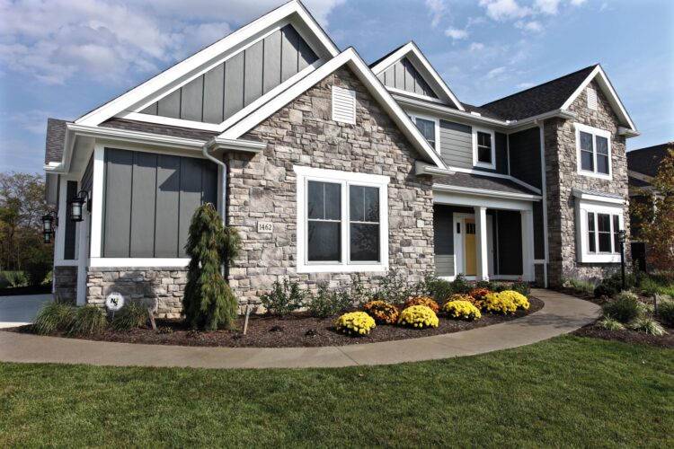 12 Most Popular House Siding Colors - House Frey